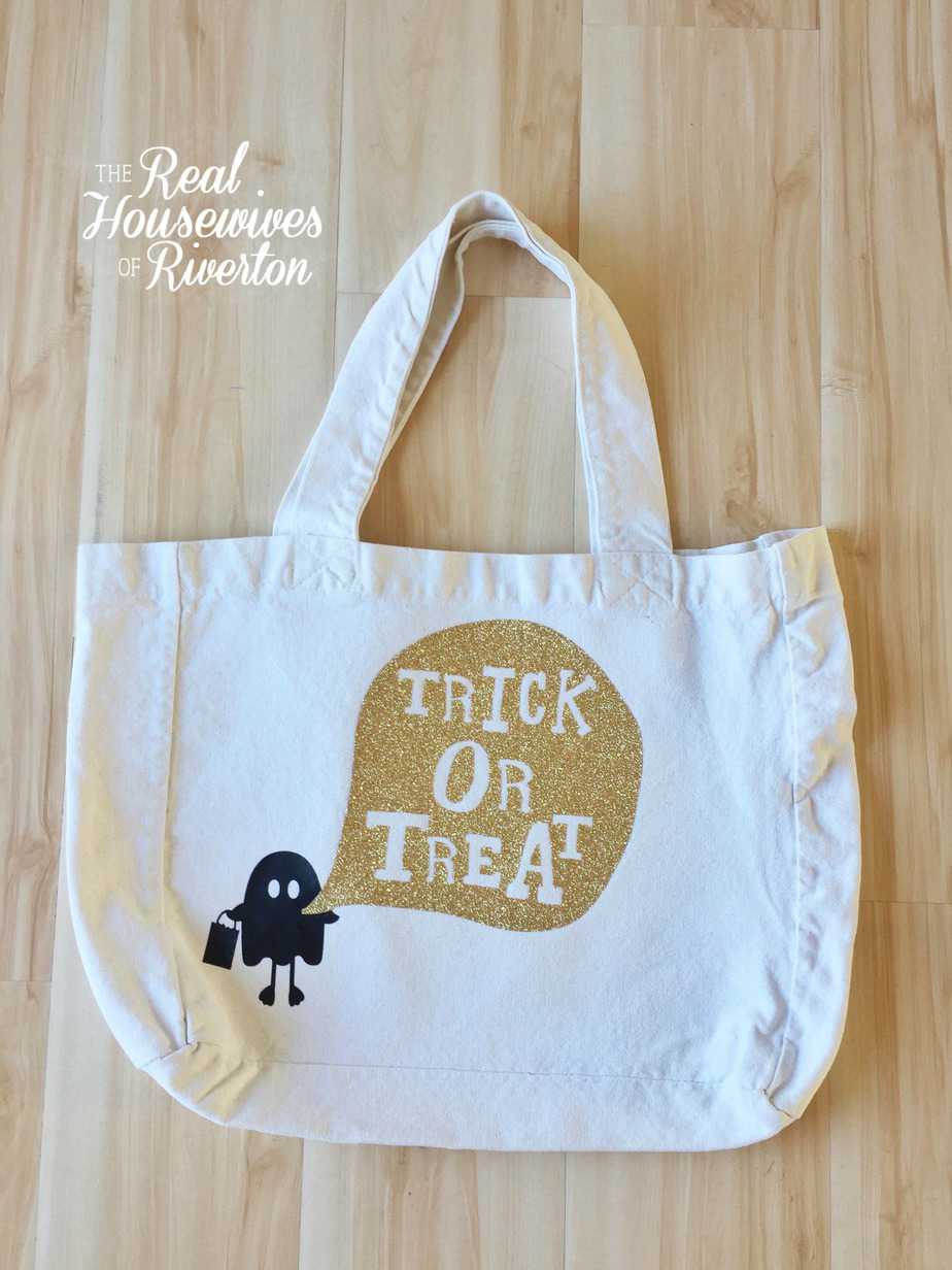 DIY Trick or Treat Bags Tutorial - Creative Housewives