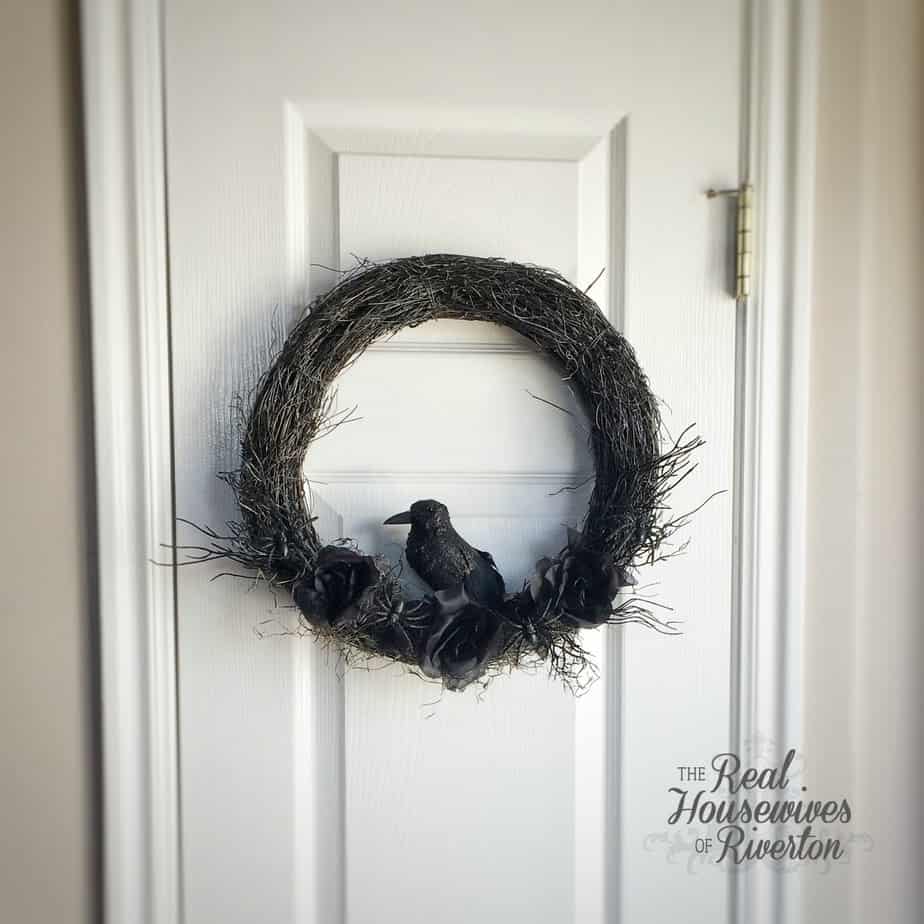 DIY Spooky Halloween Wreath Tutorial - Creative Housewives